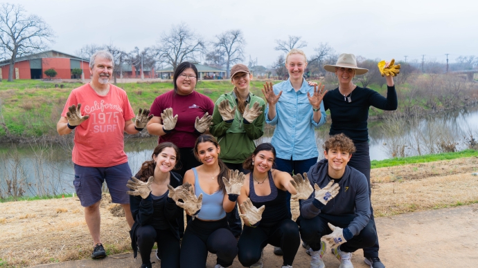 Kelly Lyons, Ph.D. | Trinity University