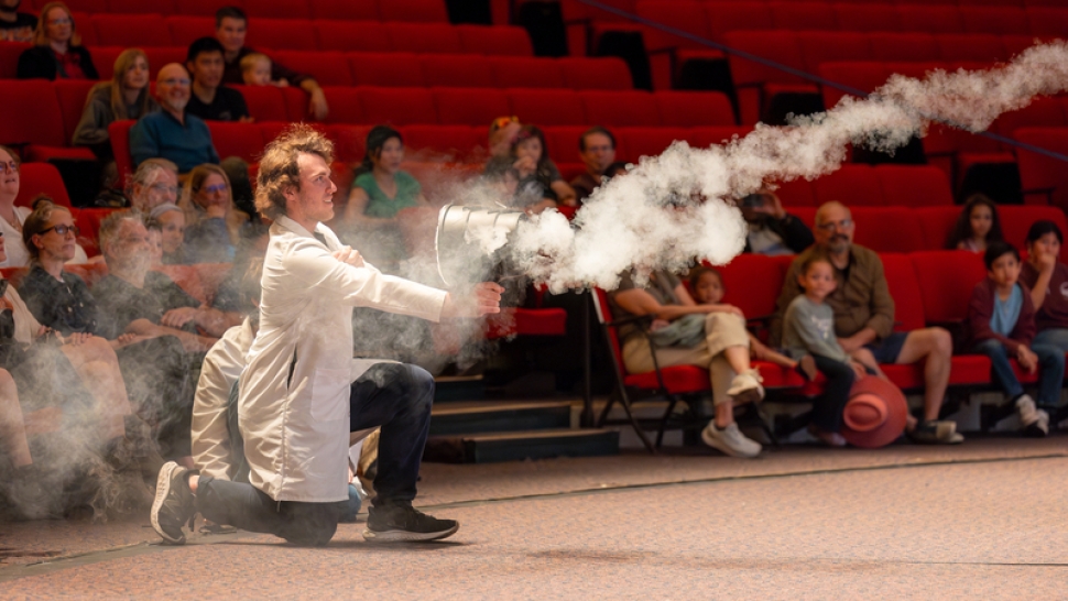 “Speaking Physics” Course Revives, With a Passion | Trinity University